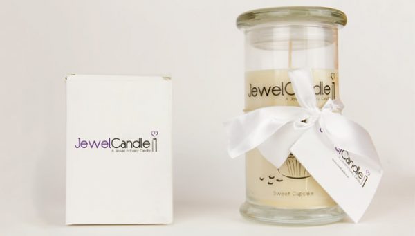 Jewel Candle Review - A Candle with a Surprise Gift