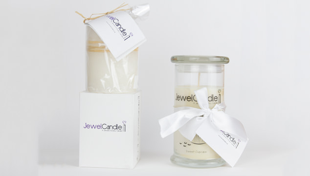 Jewel Candle Review - A Candle with a Surprise Gift