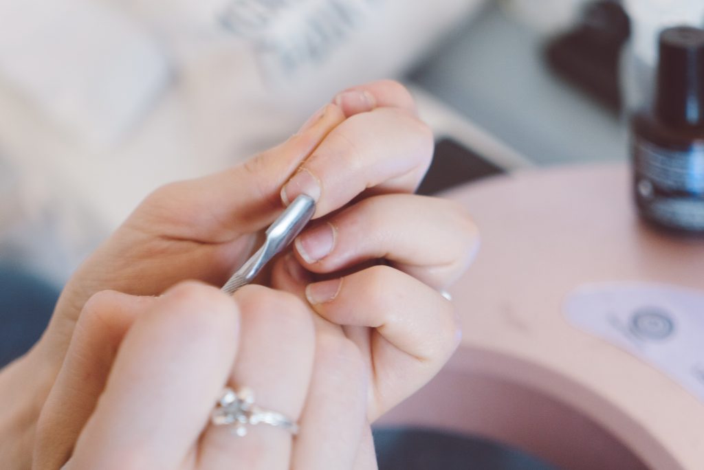 Shellac Nails DIY - Strikeapose