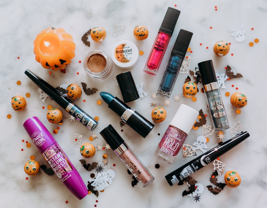 essence Halloween Makeup! Trick or Treat? - Strikeapose